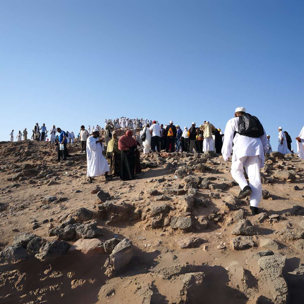 Gunung Uhud: Saksi Sejarah Islam dan Keutamaannya yang Harus Kamu Tahu ...